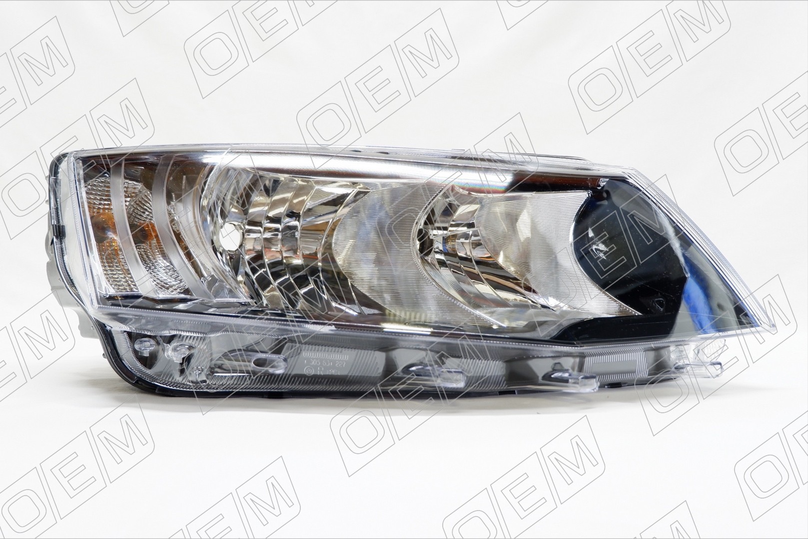 OEM0017FR O.E.M. от 4954 руб. для Skoda Octavia (A7) 2013-2020 в Москве