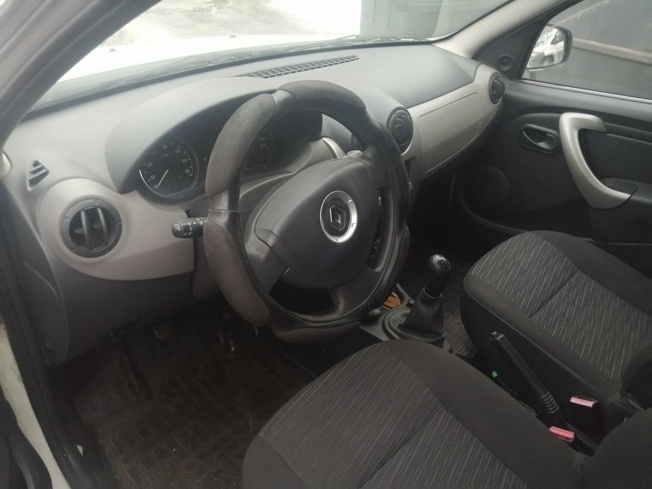 Renault Sandero 2009-2014 в разборке | ЕвроАвто