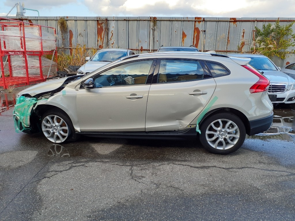 Volvo V40/V40 Cross Country 2012-2019 в разборке, VIN ...